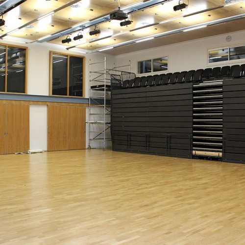 Wren Academy Hilton Avenue, Finchley, N12 9HB, London, England For Hire