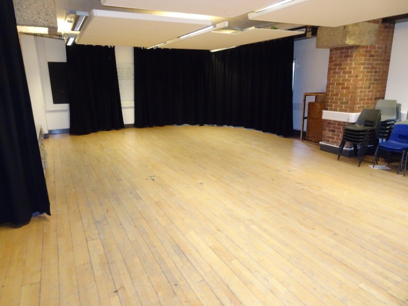 Stoke Newington School and Sixth Form, Clissold Road, Hackney, N16 9EX ...